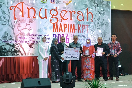 Oleh Syifarida Muhamad Zaki