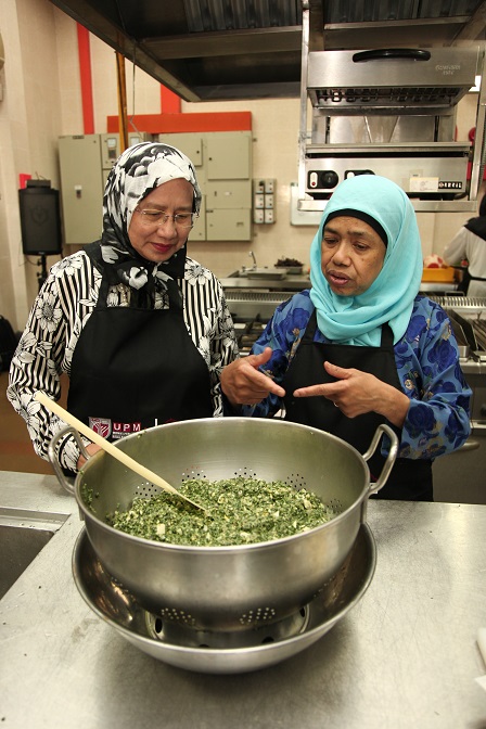 Also present was UPM Vice Chancellor, Prof. Datin Paduka Dato' Dr. Aini ...