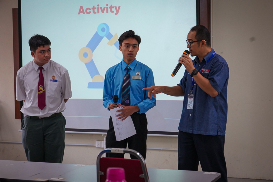 Penyediaan e-HoB ini turut melibatkan keseluruhan guru sekolah di ...